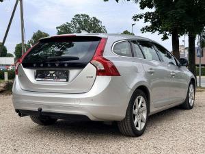 Grey Volvo V60 2013 in Ukmerge, with an engine capacity of 1.98 L and mileage of 230 thousand km for 5950 €, photo 6 on AUTOMOTO.COM.LV