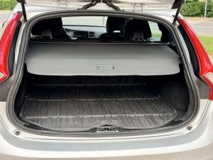 Grey Volvo V60 2013 in Ukmerge, with an engine capacity of 1.98 L and mileage of 230 thousand km for 5950 €, photo 13 on AUTOMOTO.COM.LV