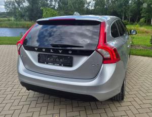 Grey Volvo V60 2013 in Utena, with an engine capacity of 2.00 L and mileage of 265 thousand km for 6490 €, photo 7 on AUTOMOTO.COM.LV