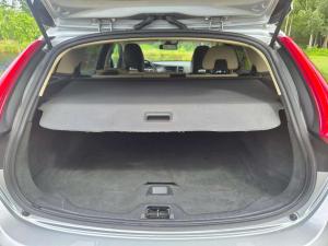 Grey Volvo V60 2013 in Utena, with an engine capacity of 2.00 L and mileage of 265 thousand km for 6490 €, photo 27 on AUTOMOTO.COM.LV