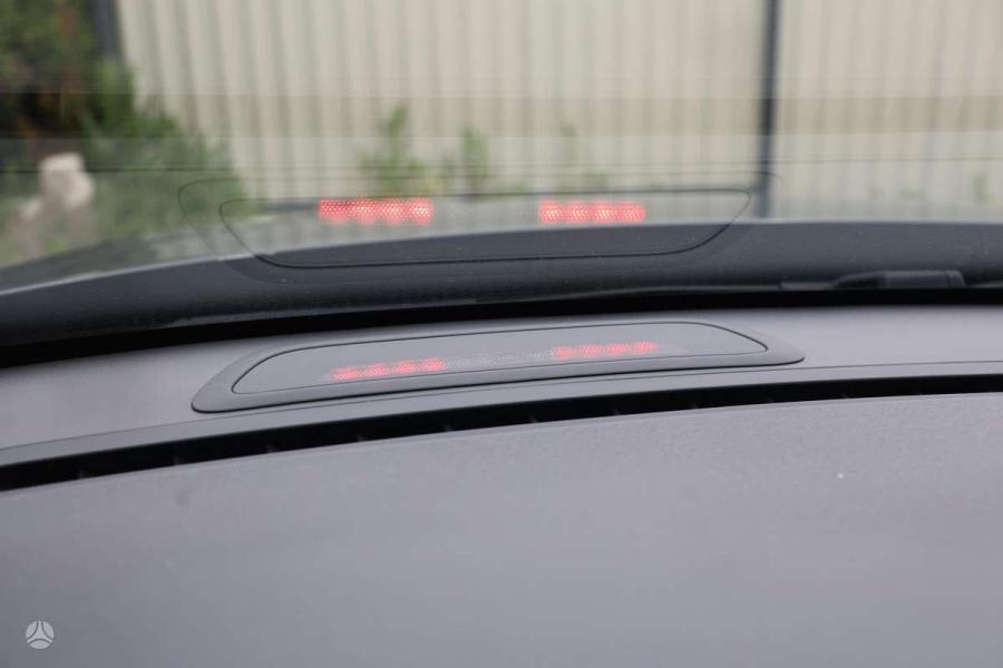 Pelēks Volvo V60 2013 Alīta, ar dzinēja tilpumu 2.40 L un nobraukumu 289 tūkst. km par 6300 €, foto 26 vietnē AUTOMOTO.COM.LV