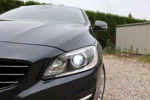 Pelēks Volvo V60 2013 Alīta, ar dzinēja tilpumu 2.40 L un nobraukumu 289 tūkst. km par 6300 €, foto 28 vietnē AUTOMOTO.COM.LV