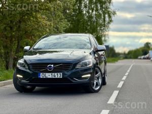 Pelēks Volvo V60 2013 Daugavpils, ar dzinēja tilpumu 2.40 L un nobraukumu 310 tūkst. km par 6500 €, foto 3 vietnē AUTOMOTO.COM.LV