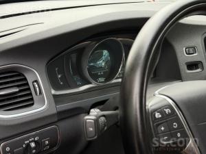 Pelēks Volvo V60 2013 Daugavpils, ar dzinēja tilpumu 2.40 L un nobraukumu 310 tūkst. km par 6500 €, foto 14 vietnē AUTOMOTO.COM.LV