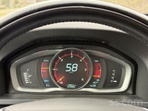 Pelēks Volvo V60 2013 Daugavpils, ar dzinēja tilpumu 2.40 L un nobraukumu 310 tūkst. km par 6500 €, foto 15 vietnē AUTOMOTO.COM.LV
