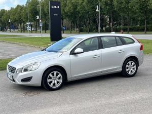Серый Вольво B60 2013 в Нарва, объемом двигателя 1.60 л и пробегом 395 тыс. км за 3999 €, фото  на AUTOMOTO.COM.LV