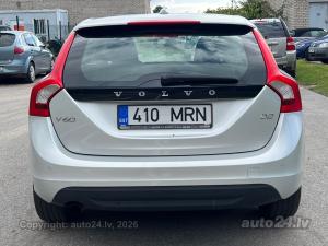Pelēks Volvo V60 2013 Narva, ar dzinēja tilpumu 1.60 L un nobraukumu 395 tūkst. km par 3999 €, foto 5 vietnē AUTOMOTO.COM.LV