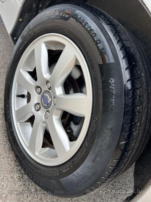 Pelēks Volvo V60 2013 Narva, ar dzinēja tilpumu 1.60 L un nobraukumu 395 tūkst. km par 3999 €, foto 10 vietnē AUTOMOTO.COM.LV