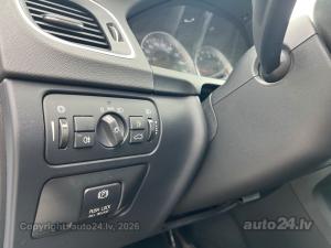 Pelēks Volvo V60 2013 Narva, ar dzinēja tilpumu 1.60 L un nobraukumu 395 tūkst. km par 3999 €, foto 24 vietnē AUTOMOTO.COM.LV