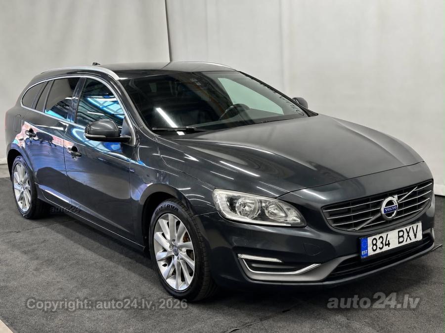 Pelēks Volvo V60 2013 Tallina, ar dzinēja tilpumu 1.60 L un nobraukumu 375 tūkst. km par 4499 €, foto 1 vietnē AUTOMOTO.COM.LV