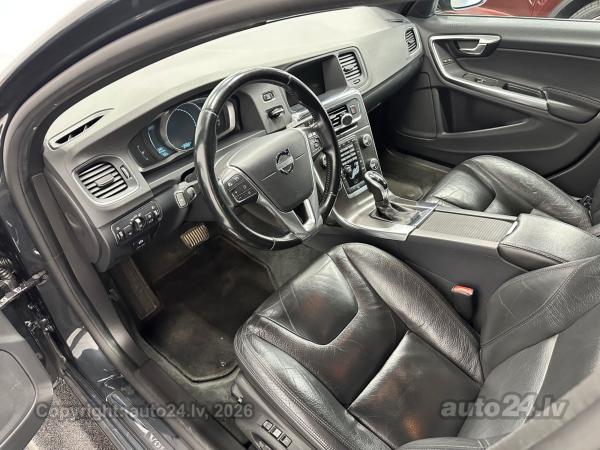 Вольво B60 2013 в Таллин на AUTOMOTO.COM.LV Серый Вольво B60 2013 в Таллин, объемом двигателя 1.60 л и пробегом 375 тыс. км за 4499 €, фото 6 на AUTOMOTO.COM.LV