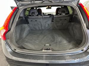 Pelēks Volvo V60 2013 Tallina, ar dzinēja tilpumu 1.60 L un nobraukumu 375 tūkst. km par 4499 €, foto 9 vietnē AUTOMOTO.COM.LV
