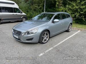Grey Volvo V60 2013 in Tallinn, with an engine capacity of 2.00 L and mileage of 285 thousand km for 7500 €, photo  on AUTOMOTO.COM.LV