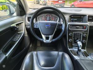 Pelēks Volvo V60 2013 Viļņa, ar dzinēja tilpumu 2.40 L un nobraukumu 256 tūkst. km par 6000 €, foto 13 vietnē AUTOMOTO.COM.LV