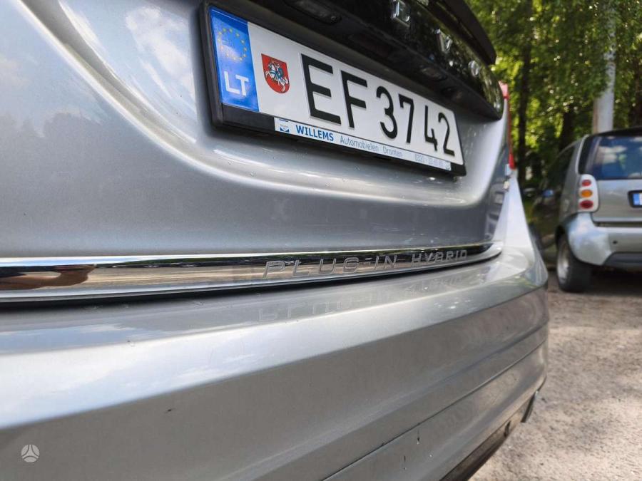 Pelēks Volvo V60 2013 Viļņa, ar dzinēja tilpumu 2.40 L un nobraukumu 256 tūkst. km par 6000 €, foto 22 vietnē AUTOMOTO.COM.LV