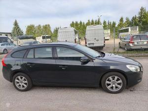 Pelēks Volvo V60 2013 Viļņa, ar dzinēja tilpumu 2.00 L un nobraukumu 278 tūkst. km par 5700 €, foto 3 vietnē AUTOMOTO.COM.LV