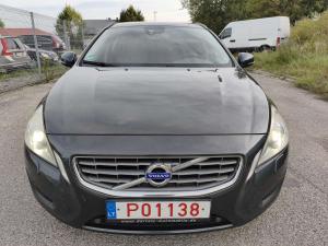 Pelēks Volvo V60 2013 Viļņa, ar dzinēja tilpumu 2.00 L un nobraukumu 278 tūkst. km par 5700 €, foto 9 vietnē AUTOMOTO.COM.LV