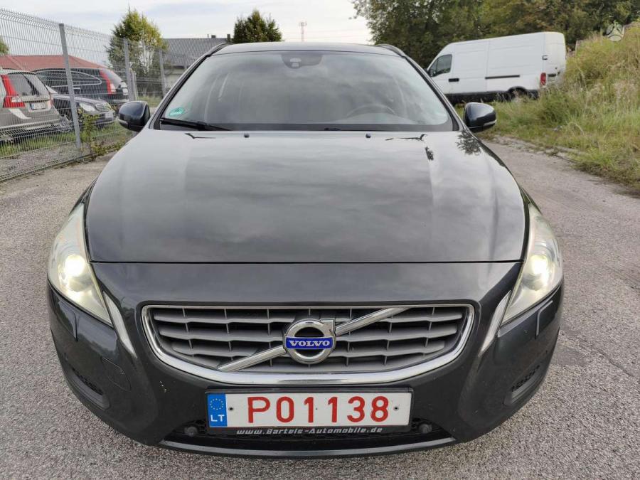 Pelēks Volvo V60 2013 Viļņa, ar dzinēja tilpumu 2.00 L un nobraukumu 278 tūkst. km par 5700 €, foto 9 vietnē AUTOMOTO.COM.LV
