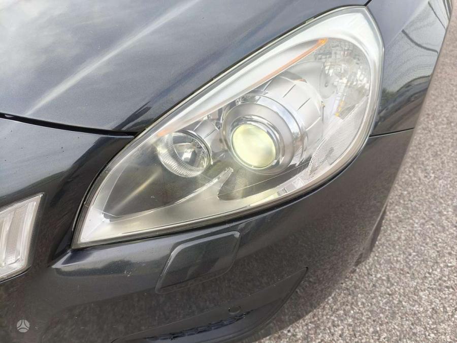 Pelēks Volvo V60 2013 Viļņa, ar dzinēja tilpumu 2.00 L un nobraukumu 278 tūkst. km par 5700 €, foto 10 vietnē AUTOMOTO.COM.LV