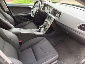 Pelēks Volvo V60 2013 Viļņa, ar dzinēja tilpumu 2.00 L un nobraukumu 278 tūkst. km par 5700 €, foto 11 vietnē AUTOMOTO.COM.LV