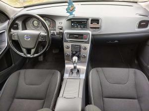 Pelēks Volvo V60 2013 Viļņa, ar dzinēja tilpumu 2.00 L un nobraukumu 278 tūkst. km par 5700 €, foto 16 vietnē AUTOMOTO.COM.LV