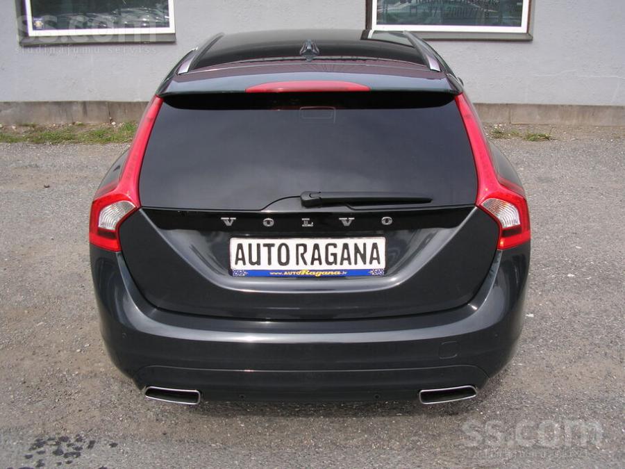 Grey Volvo V60 2013 in Riga, with an engine capacity of 2.40 L and mileage of 0 thousand km for 8350 €, photo 7 on AUTOMOTO.COM.LV