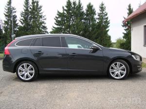 Grey Volvo V60 2013 in Riga, with an engine capacity of 2.40 L and mileage of 0 thousand km for 8350 €, photo 8 on AUTOMOTO.COM.LV