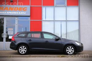 Pelēks Volvo V60 2013 Rīga, ar dzinēja tilpumu 2.00 L un nobraukumu 238 tūkst. km par 5495 €, foto 4 vietnē AUTOMOTO.COM.LV