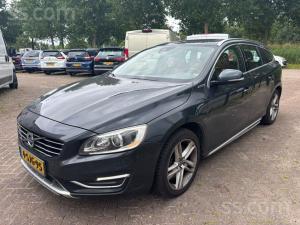 Grey Volvo V60 2013 in Riga, with an engine capacity of 2.40 L and mileage of 341 thousand km for 3994 €, photo 1 on AUTOMOTO.COM.LV