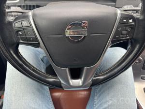 Grey Volvo V60 2013 in Riga, with an engine capacity of 2.40 L and mileage of 341 thousand km for 3994 €, photo 12 on AUTOMOTO.COM.LV