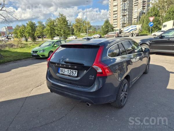 Серый Вольво B60 2013 в Рига, объемом двигателя 2.40 л и пробегом 298 тыс. км за 4990 €, фото 7 на AUTOMOTO.COM.LV