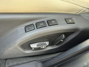 Pelēks Volvo V60 2013 Alīta, ar dzinēja tilpumu 2.40 L un nobraukumu 278 tūkst. km par 5999 €, foto 14 vietnē AUTOMOTO.COM.LV