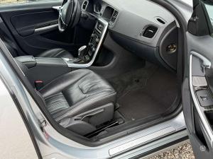 Pelēks Volvo V60 2013 Kauņa, ar dzinēja tilpumu 2.40 L un nobraukumu 289 tūkst. km par 5750 €, foto 6 vietnē AUTOMOTO.COM.LV