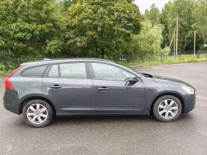 Grey Volvo V60 2013 in Vilnius, with an engine capacity of 2.00 L and mileage of 278 thousand km for 5500 €, photo 7 on AUTOMOTO.COM.LV