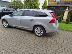 Grey Volvo V60 2013 in Kaunas, with an engine capacity of 2.40 L and mileage of 334 thousand km for 5900 €, photo 4 on AUTOMOTO.COM.LV