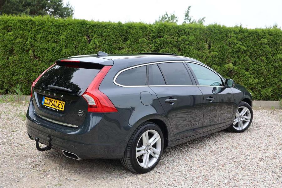Grey Volvo V60 2013 in Alytus, with an engine capacity of 2.40 L and mileage of 289 thousand km for 5950 €, photo 5 on AUTOMOTO.COM.LV