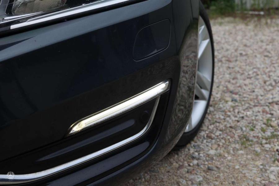 Grey Volvo V60 2013 in Alytus, with an engine capacity of 2.40 L and mileage of 289 thousand km for 5950 €, photo 29 on AUTOMOTO.COM.LV