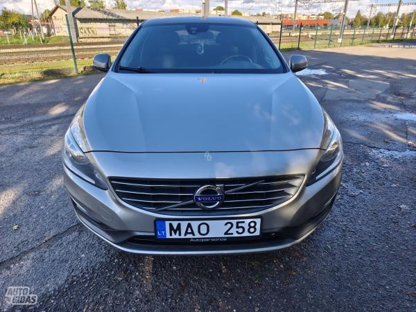 Grey Volvo V60 2013 in Siauliai, with an engine capacity of 1.60 L and mileage of 357 thousand km for 4900 €, photo 3 on AUTOMOTO.COM.LV