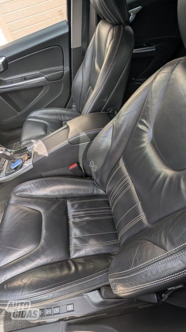 Pelēks Volvo V60 2013 Klaipėda, ar dzinēja tilpumu 2.40 L un nobraukumu 393 tūkst. km par 4400 €, foto 11 vietnē AUTOMOTO.COM.LV