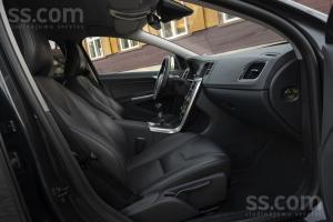 Grey Volvo V60 2013 in Jelgava, with an engine capacity of 2.00 L and mileage of 0 thousand km for 5650 €, photo 8 on AUTOMOTO.COM.LV