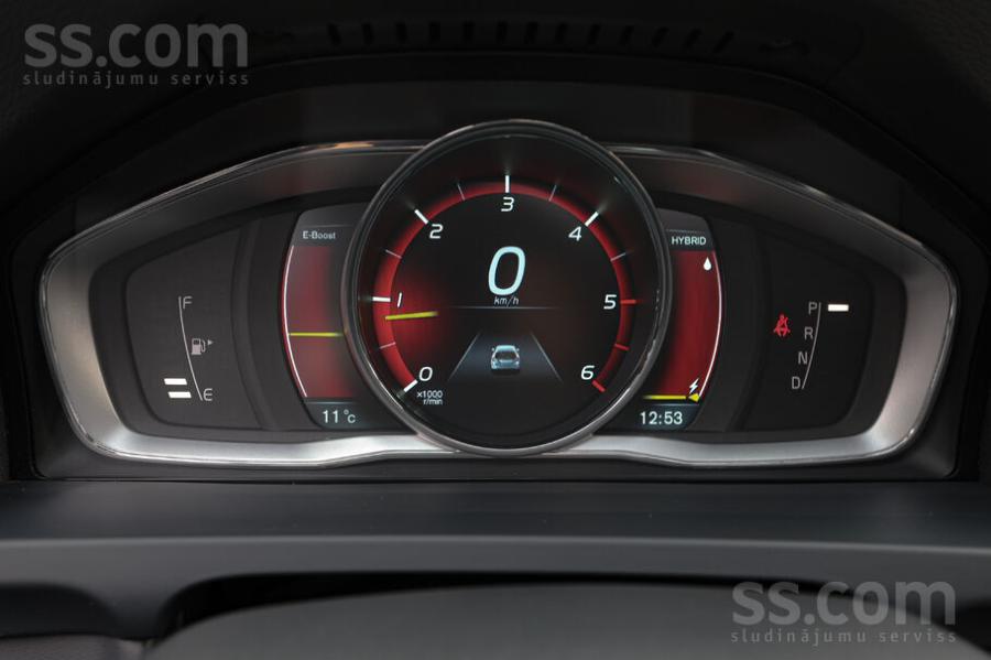Grey Volvo V60 2013 in Jelgava, with an engine capacity of 2.40 L and mileage of 224 thousand km for 9250 €, photo 21 on AUTOMOTO.COM.LV