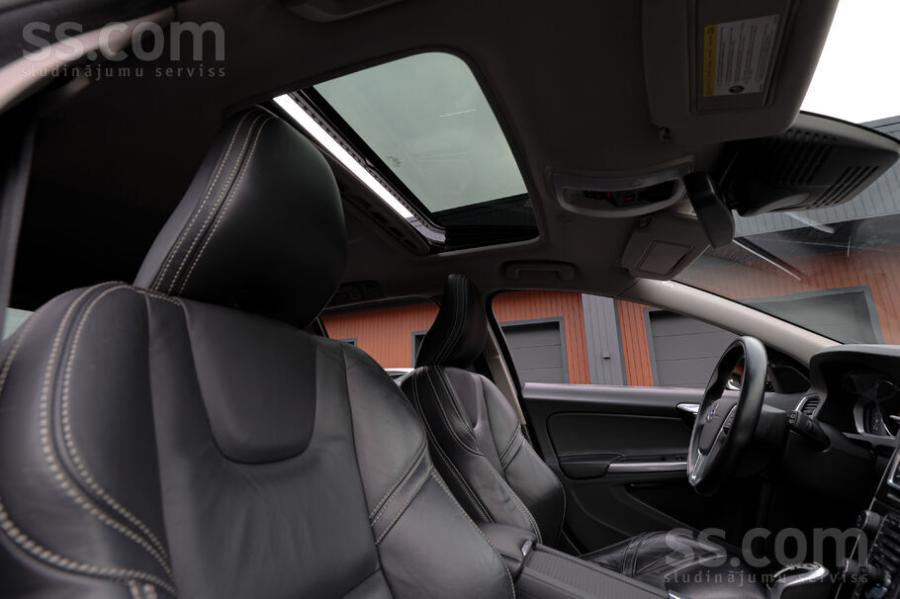 Grey Volvo V60 2013 in Jelgava, with an engine capacity of 2.40 L and mileage of 224 thousand km for 9250 €, photo 28 on AUTOMOTO.COM.LV