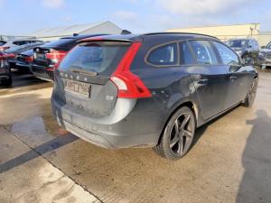 Grey Volvo V60 2014 in Riga, with an engine capacity of 2.00 L and mileage of 275 thousand km for 7995 €, photo 5 on AUTOMOTO.COM.LV