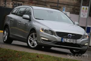 Pelēks Volvo V60 2014 Rīga, ar dzinēja tilpumu 2.00 L un nobraukumu 0 tūkst. km par 6990 €, foto 3 vietnē AUTOMOTO.COM.LV