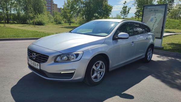 Pelēks Volvo V60 2014 Panevēža, ar dzinēja tilpumu 1.60 L un nobraukumu 280 tūkst. km par 7200 €, foto 1 vietnē AUTOMOTO.COM.LV