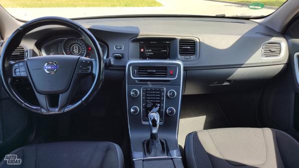 Pelēks Volvo V60 2014 Panevēža, ar dzinēja tilpumu 1.60 L un nobraukumu 280 tūkst. km par 7200 €, foto 5 vietnē AUTOMOTO.COM.LV