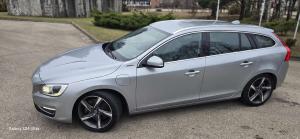 Grey Volvo V60 2014 in Kazlu Ruda, with an engine capacity of 2.40 L and mileage of 295 thousand km for 7300 €, photo 3 on AUTOMOTO.COM.LV
