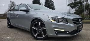 Grey Volvo V60 2014 in Kazlu Ruda, with an engine capacity of 2.40 L and mileage of 295 thousand km for 7300 €, photo 5 on AUTOMOTO.COM.LV