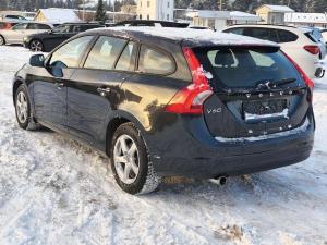 Pelēks Volvo V60 2014 Utena, ar dzinēja tilpumu 1.60 L un nobraukumu 265 tūkst. km par 5950 €, foto 4 vietnē AUTOMOTO.COM.LV