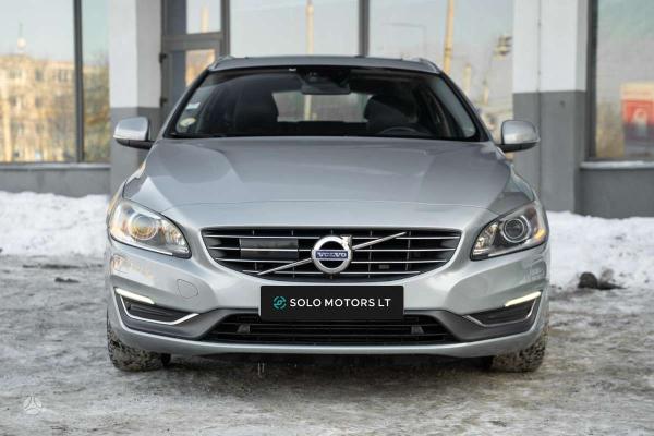Pelēks Volvo V60 2014 Viļņa, ar dzinēja tilpumu 2.40 L un nobraukumu 243 tūkst. km par 9300 €, foto 9 vietnē AUTOMOTO.COM.LV